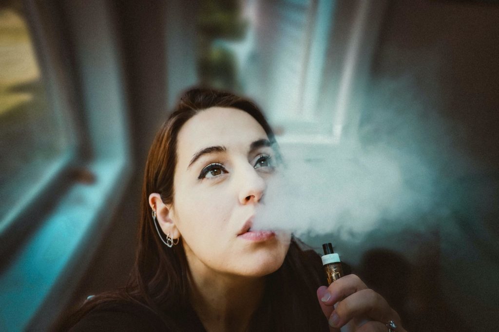 Vaping Tutorials: Vape Cottons And How To Use Them? | Techno FAQ