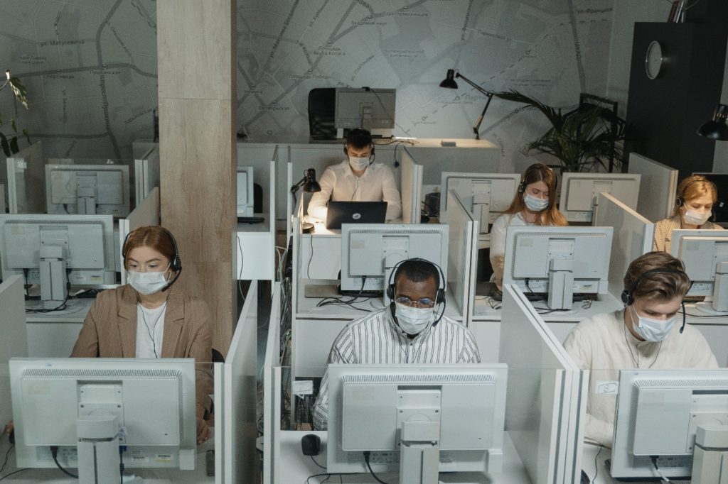 How to Set up a Call Center Without Breaking a Bank | Techno FAQ
